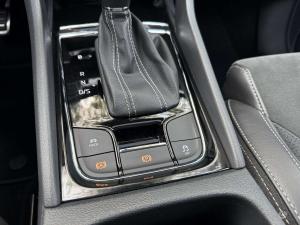 Black Skoda Kodiaq 2021 in Taurage, with an engine capacity of 1.97 L and mileage of 180 thousand km for 22500 €, photo 24 on AUTOMOTO.COM.LV