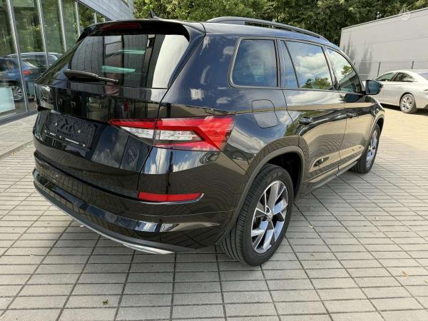 Melns Skoda Kodiaq 2021 Kauņa, ar dzinēja tilpumu 1.50 L un nobraukumu 159 tūkst. km par 19900 €, foto 3 vietnē AUTOMOTO.COM.LV