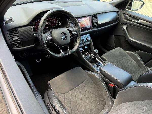 Melns Skoda Kodiaq 2021 Kauņa, ar dzinēja tilpumu 1.50 L un nobraukumu 159 tūkst. km par 19900 €, foto 8 vietnē AUTOMOTO.COM.LV