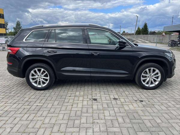Черный Шкода Kodiaq 2021 в Таураге, объемом двигателя 2.00 л и пробегом 225 тыс. км за 17000 €, фото 6 на AUTOMOTO.COM.LV