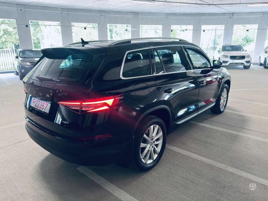 Черный Шкода Kodiaq 2021 в Вильнюс, объемом двигателя 1.97 л и пробегом 130 тыс. км за 25900 €, фото 5 на AUTOMOTO.COM.LV
