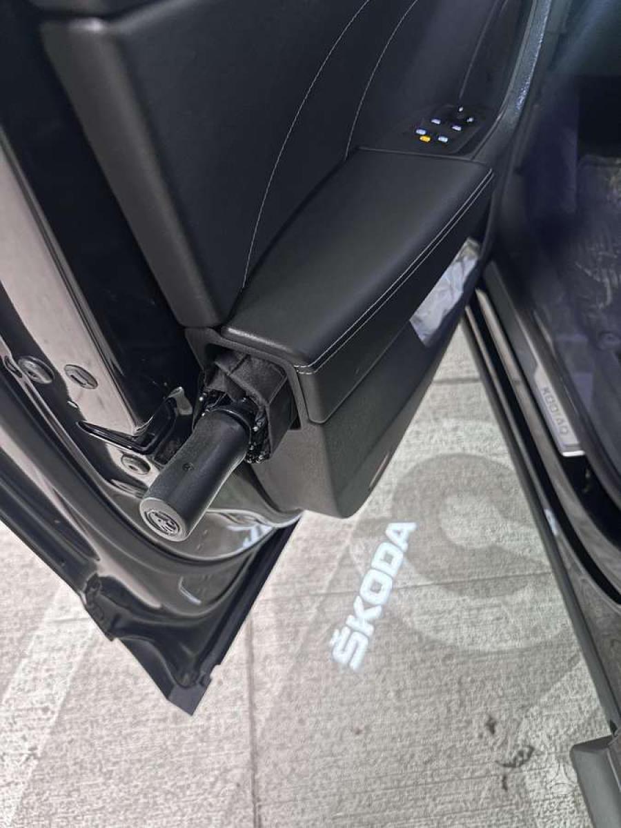 Черный Шкода Kodiaq 2021 в Вильнюс, объемом двигателя 1.97 л и пробегом 130 тыс. км за 25900 €, фото 19 на AUTOMOTO.COM.LV
