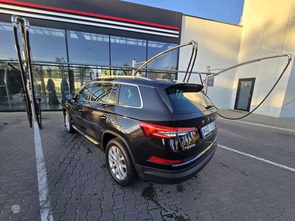 Melns Skoda Kodiaq 2021 Viļņa, ar dzinēja tilpumu 1.98 L un nobraukumu 30 tūkst. km par 33900 €, foto 6 vietnē AUTOMOTO.COM.LV