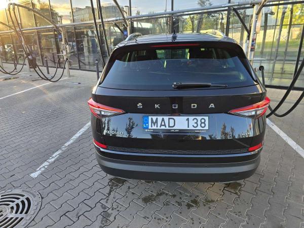 Melns Skoda Kodiaq 2021 Viļņa, ar dzinēja tilpumu 1.98 L un nobraukumu 30 tūkst. km par 33900 €, foto 8 vietnē AUTOMOTO.COM.LV