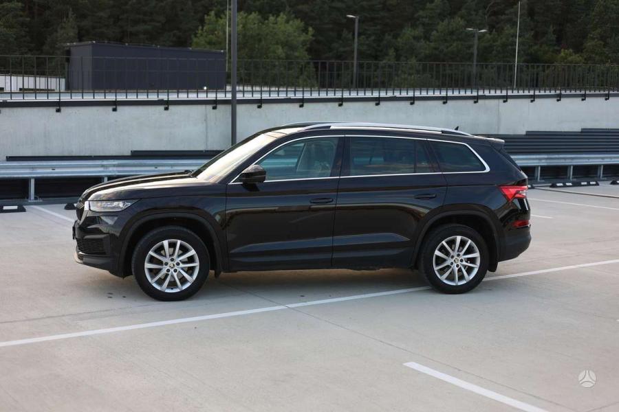 Черный Шкода Kodiaq 2021 в Вильнюс, объемом двигателя 1.97 л и пробегом 130 тыс. км за 24900 €, фото 5 на AUTOMOTO.COM.LV