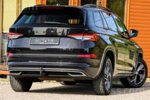 Melns Skoda Kodiaq 2021 Tukums, ar dzinēja tilpumu 1.50 L un nobraukumu 195 tūkst. km par 19790 €, foto 4 vietnē AUTOMOTO.COM.LV