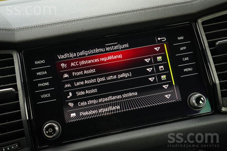 Melns Skoda Kodiaq 2021 Tukums, ar dzinēja tilpumu 1.50 L un nobraukumu 195 tūkst. km par 19790 €, foto 21 vietnē AUTOMOTO.COM.LV