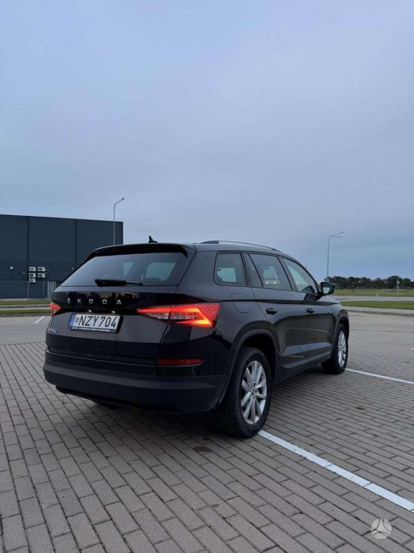Черный Шкода Kodiaq 2021 в Паневежис, объемом двигателя 1.50 л и пробегом 230 тыс. км за 15400 €, фото 4 на AUTOMOTO.COM.LV