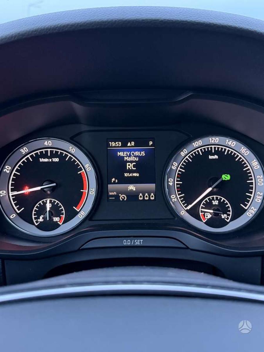 Melns Skoda Kodiaq 2021 Panevēža, ar dzinēja tilpumu 1.50 L un nobraukumu 230 tūkst. km par 15400 €, foto 9 vietnē AUTOMOTO.COM.LV