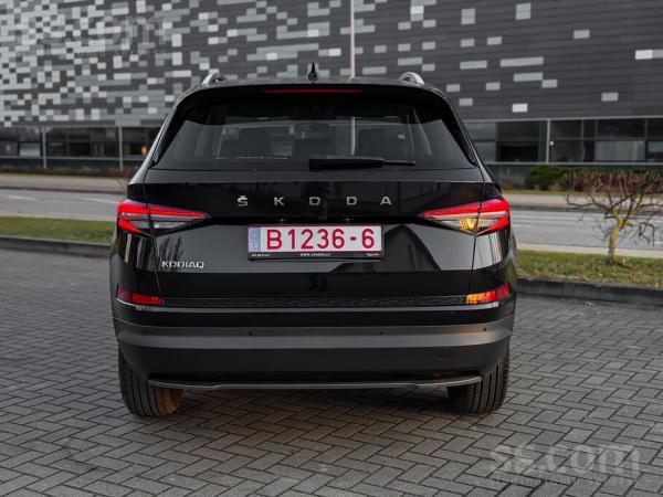 Black Skoda Kodiaq 2022 in Jelgava, with an engine capacity of 2.00 L and mileage of 0 thousand km for 26900 €, photo 4 on AUTOMOTO.COM.LV