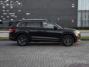 Black Skoda Kodiaq 2022 in Jelgava, with an engine capacity of 2.00 L and mileage of 0 thousand km for 26900 €, photo 7 on AUTOMOTO.COM.LV