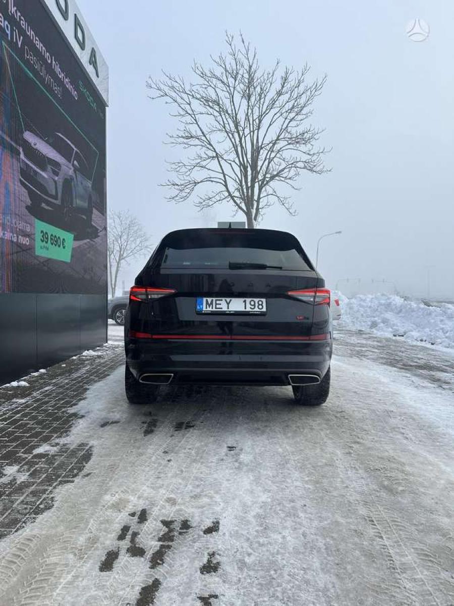 Melns Skoda Kodiaq 2022 Klaipėda, ar dzinēja tilpumu 1.98 L un nobraukumu 166 tūkst. km par 32800 €, foto 6 vietnē AUTOMOTO.COM.LV