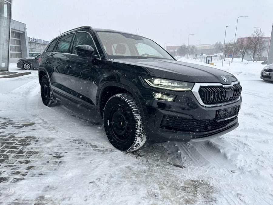 Black Skoda Kodiaq 2022 in Siauliai, with an engine capacity of 1.97 L and mileage of 197 thousand km for 24600 €, photo 3 on AUTOMOTO.COM.LV