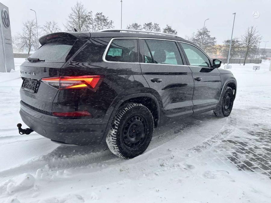 Black Skoda Kodiaq 2022 in Siauliai, with an engine capacity of 1.97 L and mileage of 197 thousand km for 24600 €, photo 5 on AUTOMOTO.COM.LV