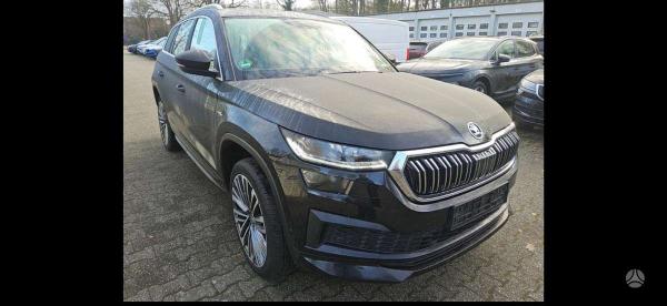 Black Skoda Kodiaq 2022 in Taurage, with an engine capacity of 1.97 L and mileage of 210 thousand km for 26900 €, photo 2 on AUTOMOTO.COM.LV