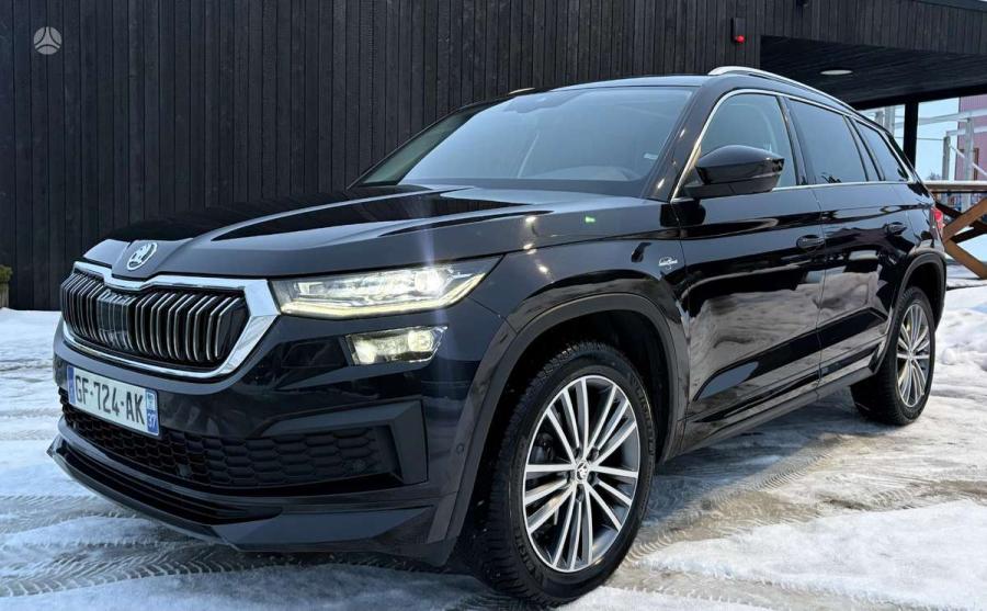 Black Skoda Kodiaq 2022 in Kaunas, with an engine capacity of 1.97 L and mileage of 270 thousand km for 23999 €, photo 1 on AUTOMOTO.COM.LV