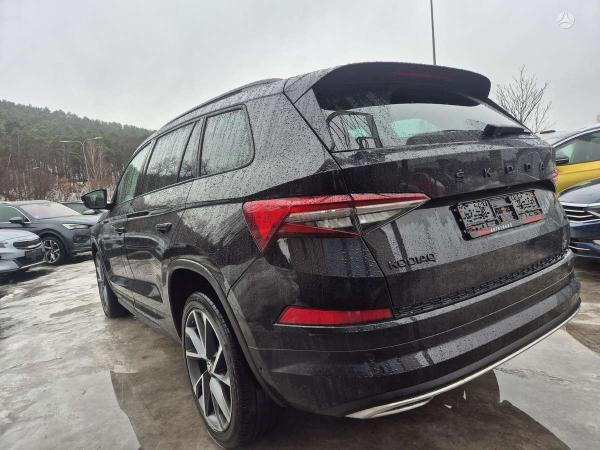 Черный Шкода Kodiaq 2022 в Вильнюс, объемом двигателя 1.97 л и пробегом 212 тыс. км за 27300 €, фото 3 на AUTOMOTO.COM.LV