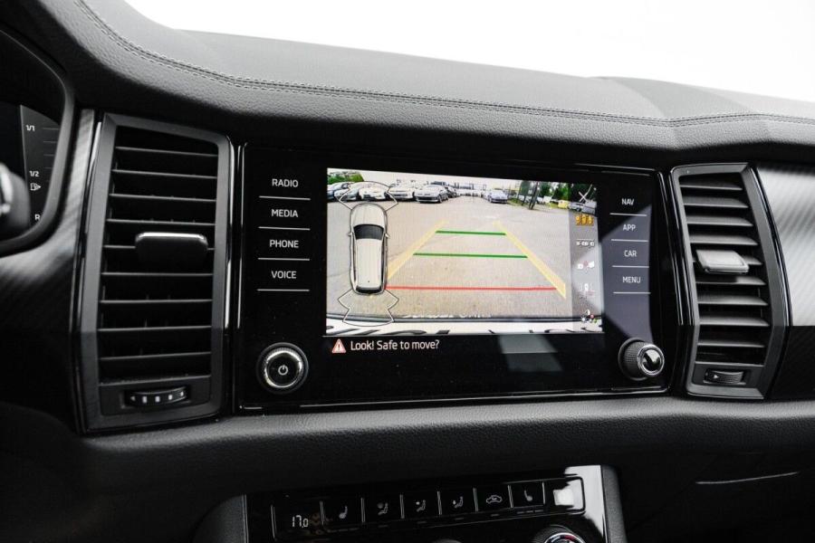 Melns Skoda Kodiaq 2022 Rīga, ar dzinēja tilpumu 2.00 L un nobraukumu 160 tūkst. km par 27950 €, foto 23 vietnē AUTOMOTO.COM.LV