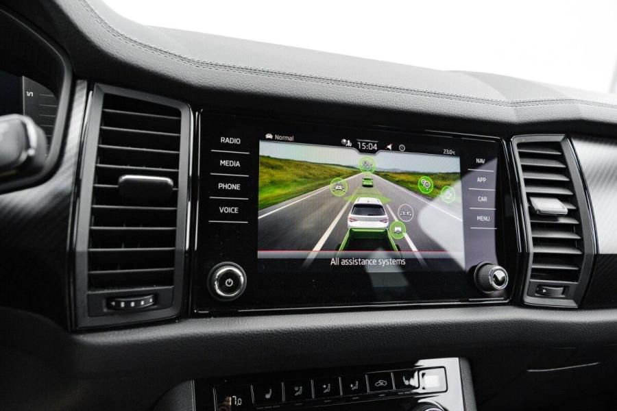 Melns Skoda Kodiaq 2022 Rīga, ar dzinēja tilpumu 2.00 L un nobraukumu 160 tūkst. km par 27950 €, foto 26 vietnē AUTOMOTO.COM.LV