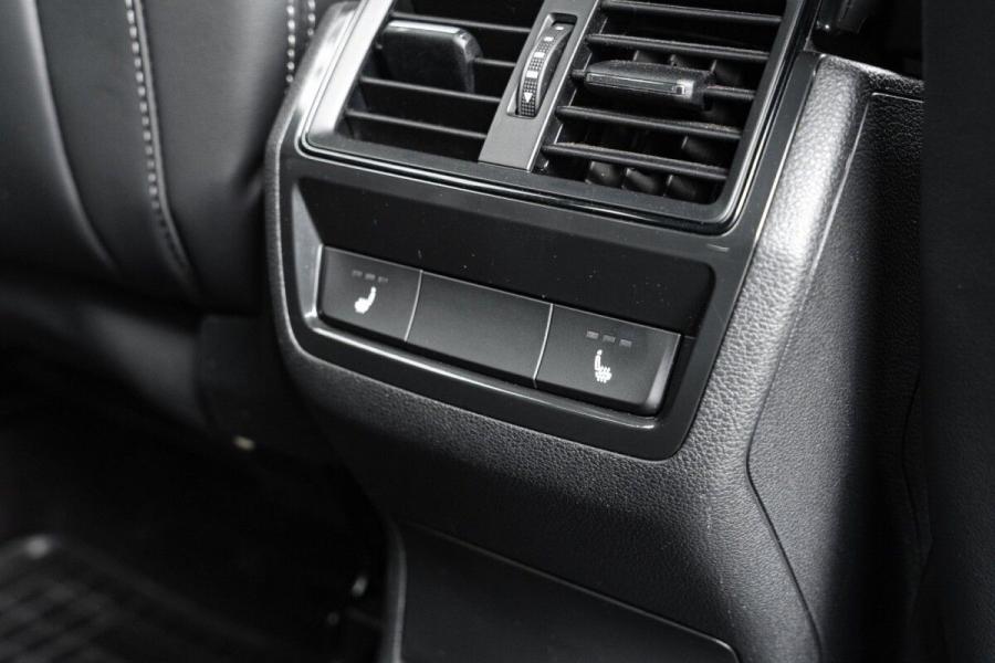 Melns Skoda Kodiaq 2022 Rīga, ar dzinēja tilpumu 2.00 L un nobraukumu 160 tūkst. km par 27950 €, foto 32 vietnē AUTOMOTO.COM.LV