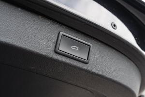 Melns Skoda Kodiaq 2022 Rīga, ar dzinēja tilpumu 2.00 L un nobraukumu 160 tūkst. km par 27950 €, foto 34 vietnē AUTOMOTO.COM.LV