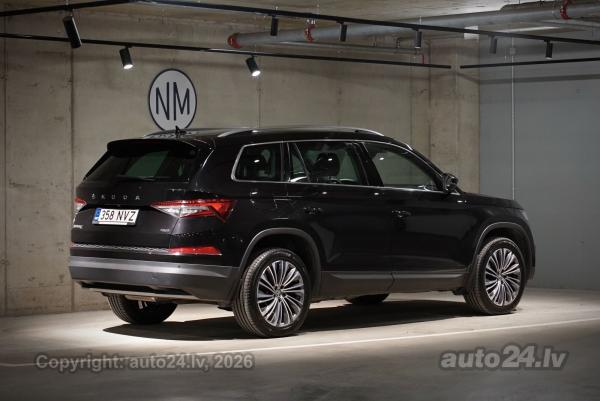 Melns Skoda Kodiaq 2022 Tallina, ar dzinēja tilpumu 2.00 L un nobraukumu 135 tūkst. km par 28990 €, foto 2 vietnē AUTOMOTO.COM.LV