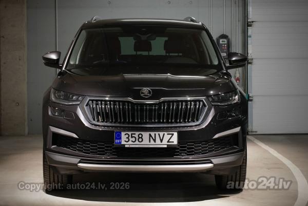 Melns Skoda Kodiaq 2022 Tallina, ar dzinēja tilpumu 2.00 L un nobraukumu 135 tūkst. km par 28990 €, foto 5 vietnē AUTOMOTO.COM.LV