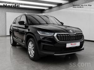 Black Skoda Kodiaq 2022 in Riga, with an engine capacity of 2.00 L and mileage of 218 thousand km for 25980 €, photo 4 on AUTOMOTO.COM.LV