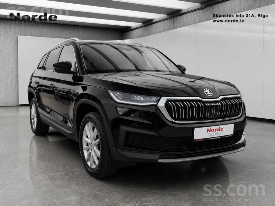 Black Skoda Kodiaq 2022 in Riga, with an engine capacity of 2.00 L and mileage of 218 thousand km for 25980 €, photo 4 on AUTOMOTO.COM.LV