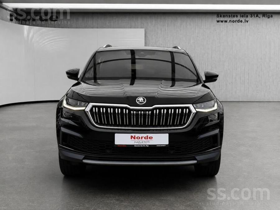 Black Skoda Kodiaq 2022 in Riga, with an engine capacity of 2.00 L and mileage of 218 thousand km for 25980 €, photo 6 on AUTOMOTO.COM.LV