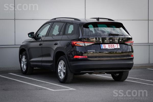 Black Skoda Kodiaq 2022 in Riga, with an engine capacity of 2.00 L and mileage of 86 thousand km for 26800 €, photo 6 on AUTOMOTO.COM.LV