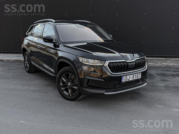 Black Skoda Kodiaq 2022 in Jelgava, with an engine capacity of 2.00 L and mileage of 118 thousand km for 23500 €, photo 1 on AUTOMOTO.COM.LV