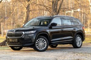 Black Skoda Kodiaq 2022 in Riga, with an engine capacity of 2.00 L and mileage of 195 thousand km for 25890 €, photo  on AUTOMOTO.COM.LV