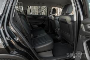 Black Skoda Kodiaq 2022 in Riga, with an engine capacity of 2.00 L and mileage of 195 thousand km for 25890 €, photo 10 on AUTOMOTO.COM.LV