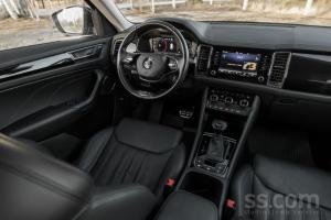 Black Skoda Kodiaq 2022 in Riga, with an engine capacity of 2.00 L and mileage of 195 thousand km for 25890 €, photo 11 on AUTOMOTO.COM.LV
