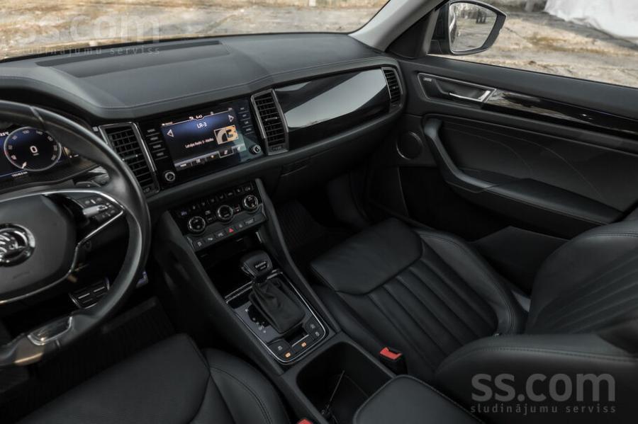 Black Skoda Kodiaq 2022 in Riga, with an engine capacity of 2.00 L and mileage of 195 thousand km for 25890 €, photo 15 on AUTOMOTO.COM.LV