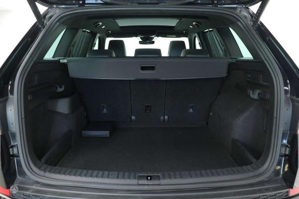 Black Skoda Kodiaq 2022 in Vilnius, with an engine capacity of 1.97 L and mileage of 162 thousand km for 26990 €, photo 8 on AUTOMOTO.COM.LV