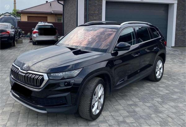 Black Skoda Kodiaq 2022 in Vilnius, with an engine capacity of 1.97 L and mileage of 93 thousand km for 27450 €, photo 1 on AUTOMOTO.COM.LV