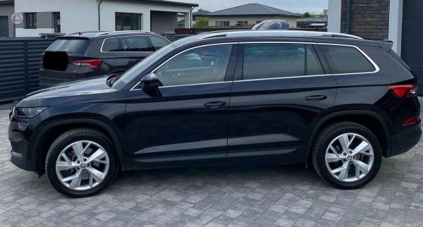 Black Skoda Kodiaq 2022 in Vilnius, with an engine capacity of 1.97 L and mileage of 93 thousand km for 27450 €, photo 4 on AUTOMOTO.COM.LV