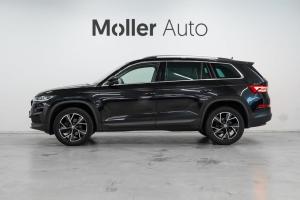 Black Skoda Kodiaq 2022 in Vilnius, with an engine capacity of 2.00 L and mileage of 144 thousand km for 25950 €, photo 7 on AUTOMOTO.COM.LV