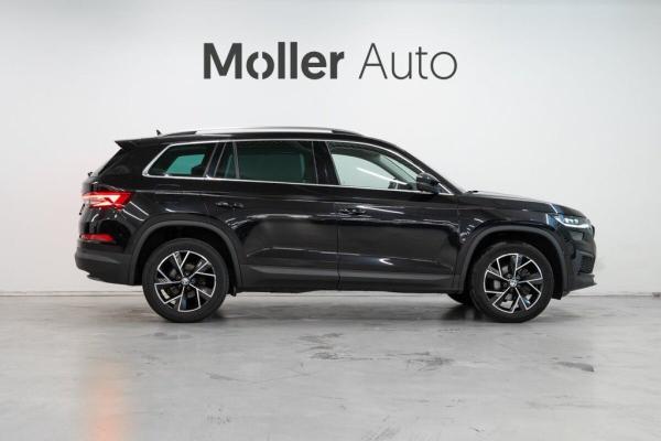 Melns Skoda Kodiaq 2022 Viļņa, ar dzinēja tilpumu 2.00 L un nobraukumu 144 tūkst. km par 25950 €, foto 8 vietnē AUTOMOTO.COM.LV