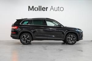 Black Skoda Kodiaq 2022 in Vilnius, with an engine capacity of 2.00 L and mileage of 144 thousand km for 25950 €, photo 9 on AUTOMOTO.COM.LV
