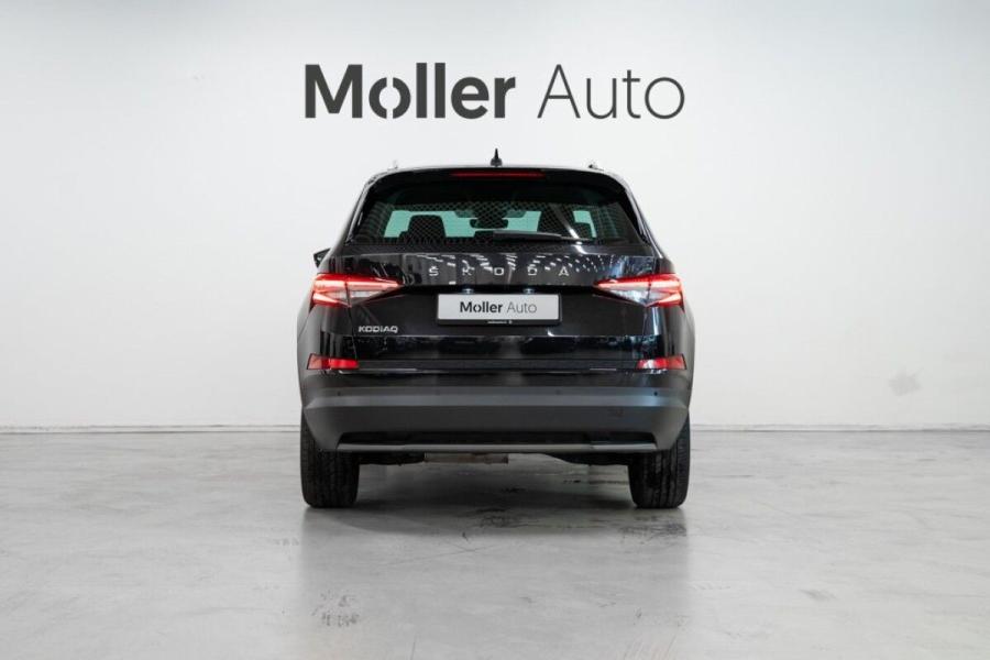 Black Skoda Kodiaq 2022 in Vilnius, with an engine capacity of 2.00 L and mileage of 144 thousand km for 25950 €, photo 11 on AUTOMOTO.COM.LV