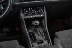 Black Skoda Kodiaq 2022 in Vilnius, with an engine capacity of 2.00 L and mileage of 144 thousand km for 25950 €, photo 21 on AUTOMOTO.COM.LV