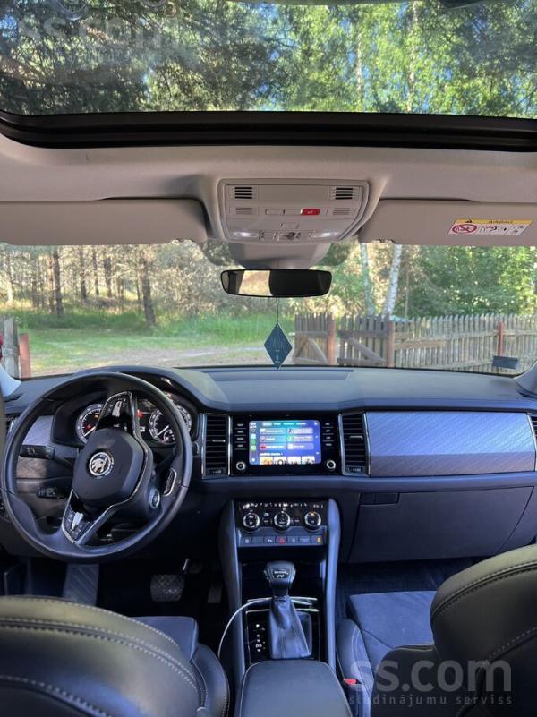 Black Skoda Kodiaq 2022 in Riga, with an engine capacity of 2.00 L and mileage of 89 thousand km for 30550 €, photo 5 on AUTOMOTO.COM.LV