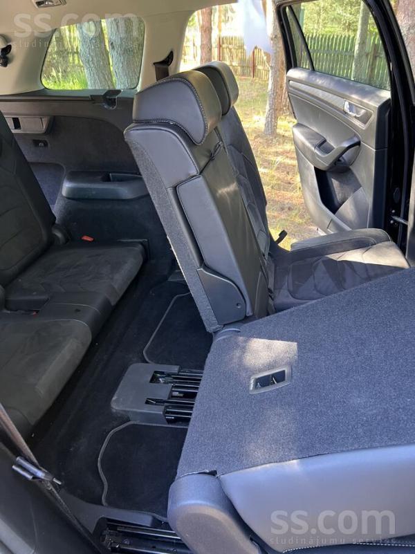 Black Skoda Kodiaq 2022 in Riga, with an engine capacity of 2.00 L and mileage of 89 thousand km for 30550 €, photo 9 on AUTOMOTO.COM.LV