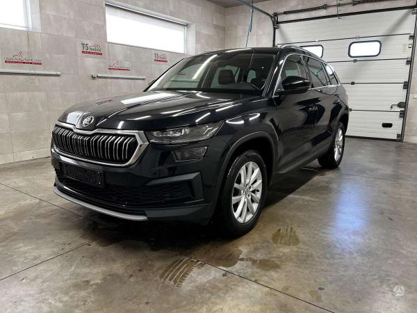 Black Skoda Kodiaq 2022 in Marijampole, with an engine capacity of 1.50 L and mileage of 167 thousand km for 24079 €, photo 1 on AUTOMOTO.COM.LV