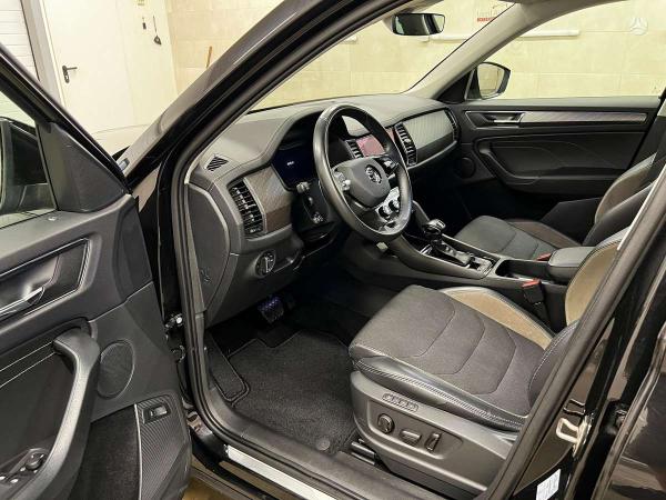 Black Skoda Kodiaq 2022 in Marijampole, with an engine capacity of 1.50 L and mileage of 167 thousand km for 24079 €, photo 7 on AUTOMOTO.COM.LV