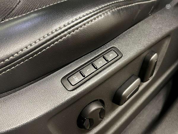 Black Skoda Kodiaq 2022 in Marijampole, with an engine capacity of 1.50 L and mileage of 167 thousand km for 24079 €, photo 8 on AUTOMOTO.COM.LV
