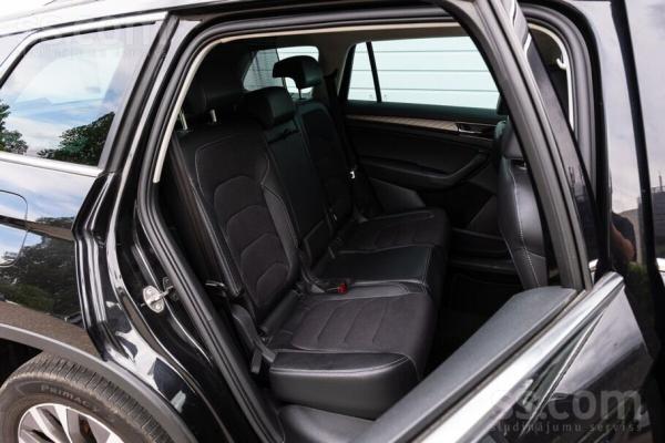 Black Skoda Kodiaq 2022 in Riga, with an engine capacity of 2.00 L and mileage of 144 thousand km for 23950 €, photo 8 on AUTOMOTO.COM.LV